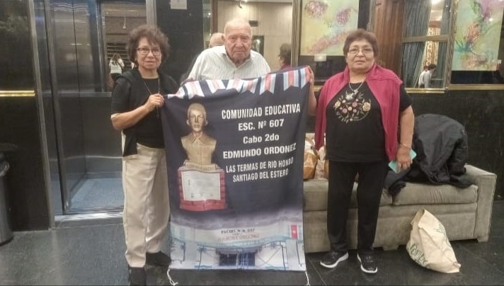 El padre y dos hermanas del Cabo Ramón Ordóñez viajaron a Las Islas ...